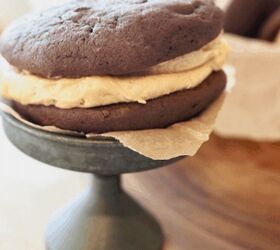 Chocolate Fluffernutter Whoopie Pies | Foodtalk