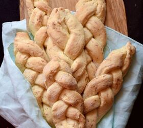 Parmesan Biscuit Braids | Foodtalk