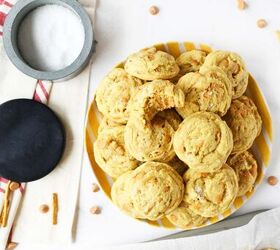 Salted Butterscotch Pretzel Cookies | Foodtalk
