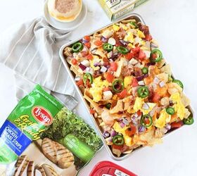 Hearty Breakfast Nachos | Foodtalk