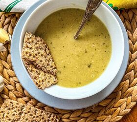Austrian Creamy Garlic Soup (Knoblauchcremesuppe) | Foodtalk