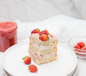 Strawberry Shortcake With Chantilly Cream Filling | Foodtalk