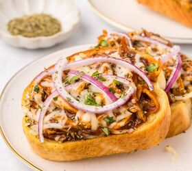 BBQ Chicken Garlic Toast | Foodtalk