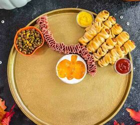 Spooky & Sweet: The Ultimate Halloween Charcuterie Board | Foodtalk