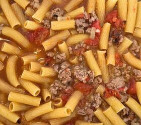 One Pot Creamy and Spicy Beef Pasta | Foodtalk
