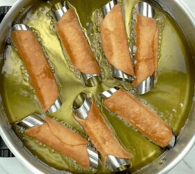 Classic Sicilian Cannoli | Foodtalk