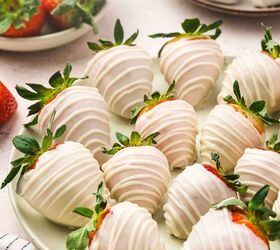Easy White Chocolate Covered Strawberries (Valentine's Dessert) | Foodtalk