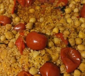 Baked Harissa Bulgur Wheat With Red Pepper, Tomatoes + Chickpeas | Foodtalk